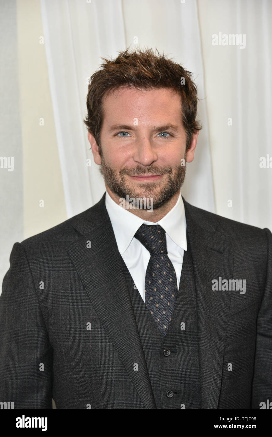 Joy new york premiere hi-res stock photography and images - Alamy