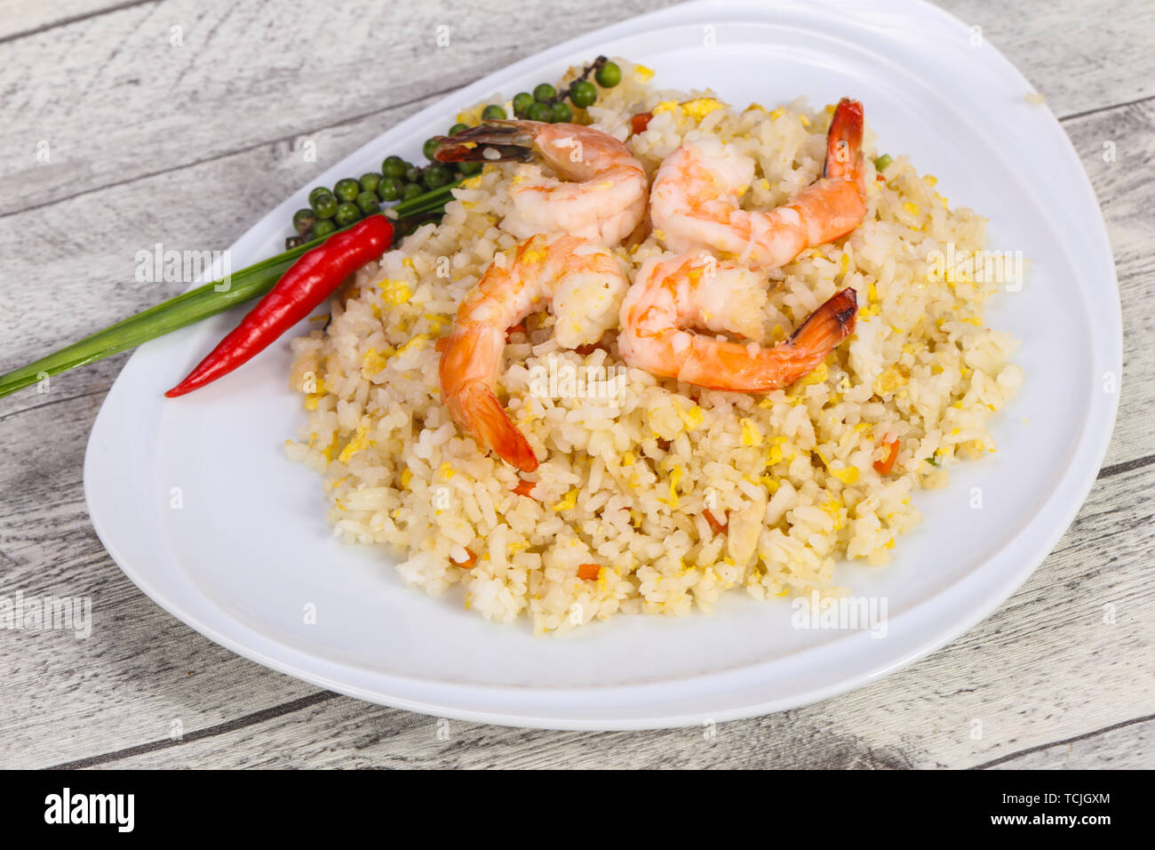 Thai style fried rice with prawn and egg Stock Photo - Alamy