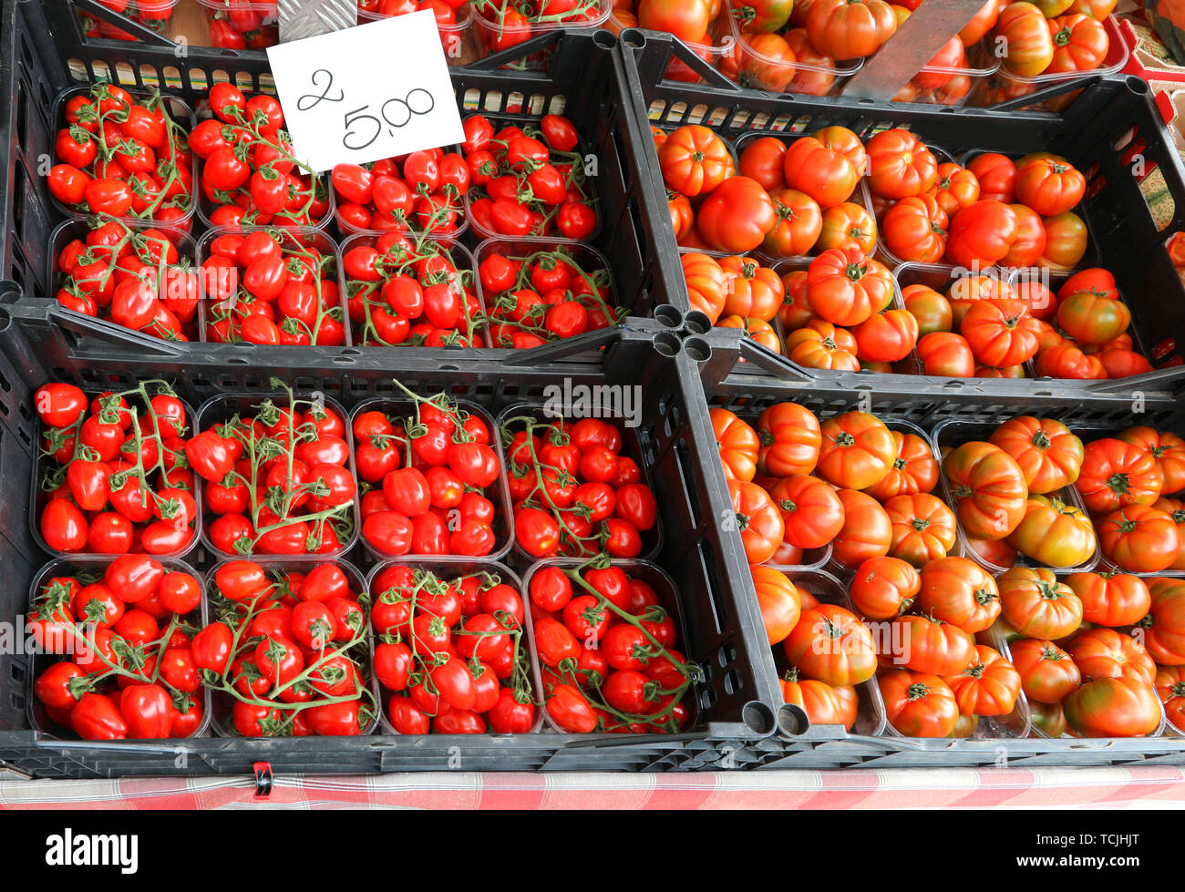 Price of tomatos hi-res stock photography and images - Alamy