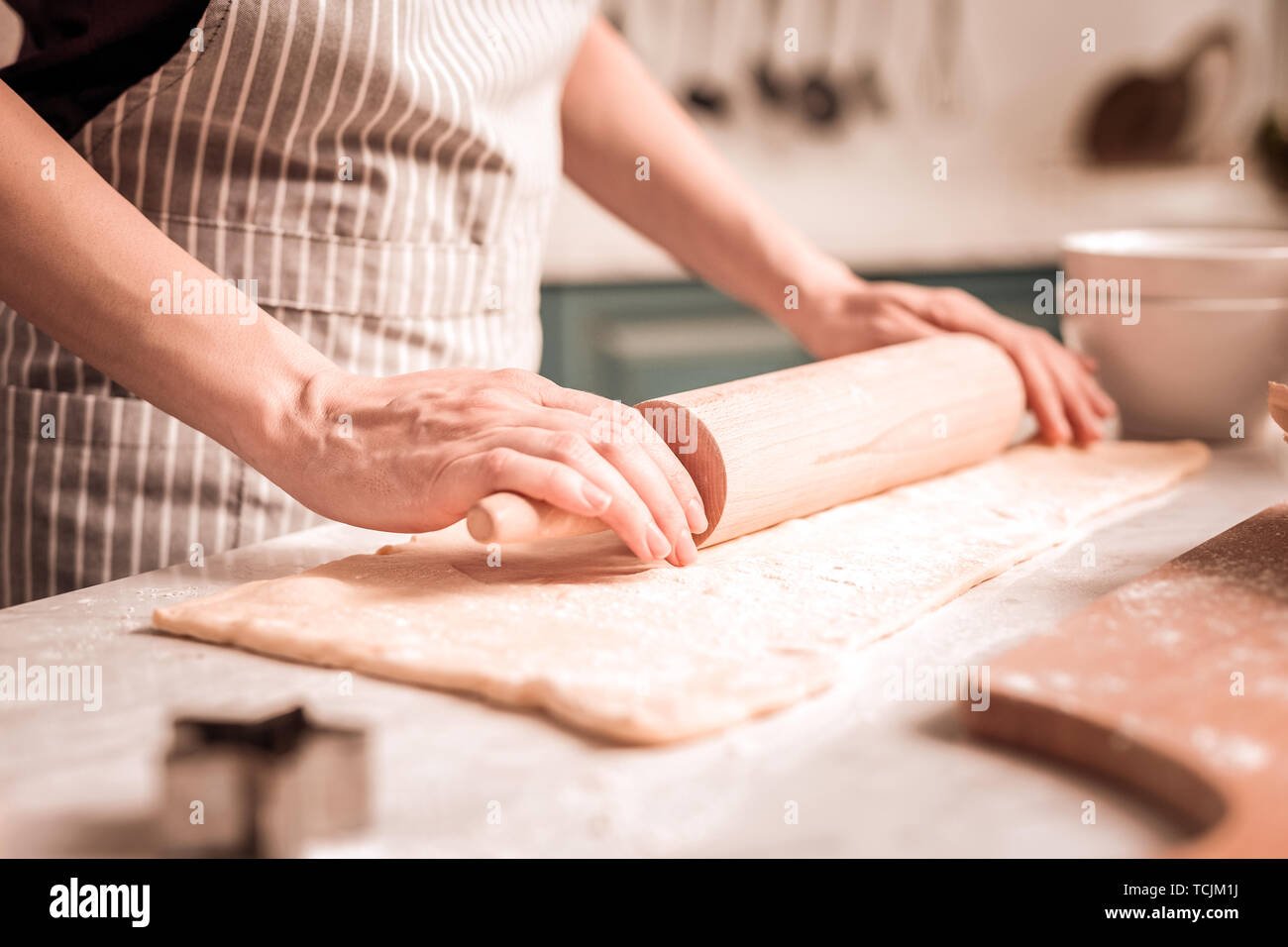 Using rolling pin hi-res stock photography and images - Alamy