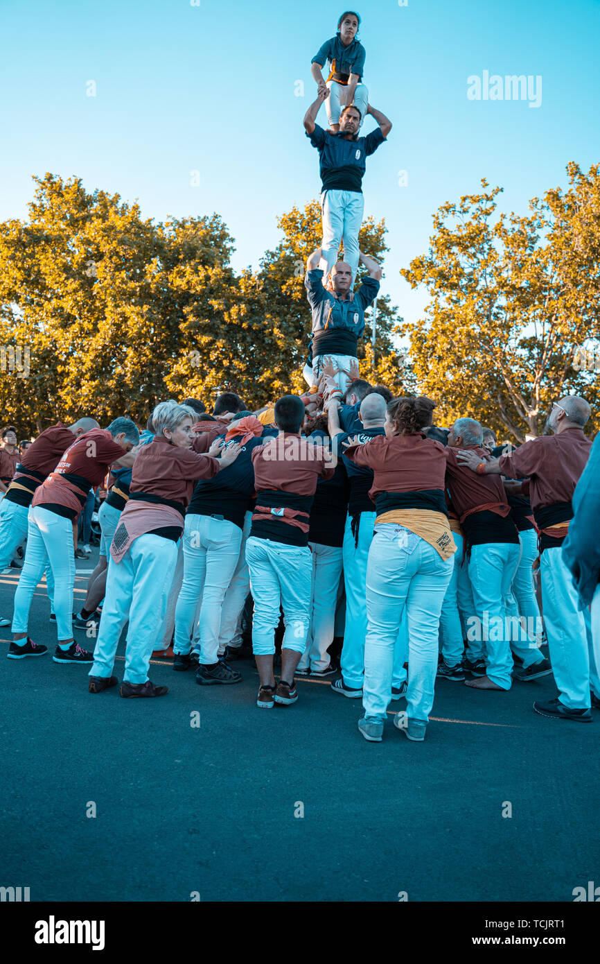 Human tower human tower hi-res stock photography and images - Alamy