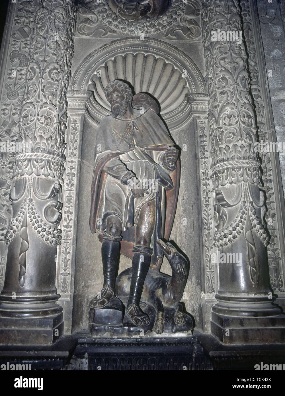 SAN ROQUE EN LA PORTADA PLATERESCA DE LA CAPILLA DE SAN MIGUEL- 1523 ...