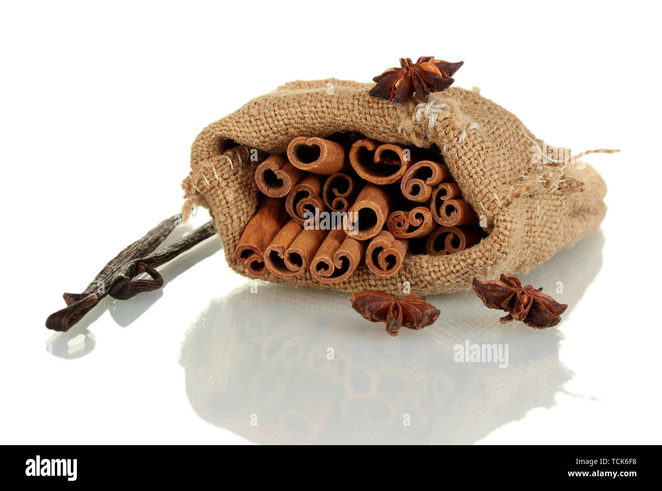 Vanilla pods with spices isolated on white Stock Photo - Alamy