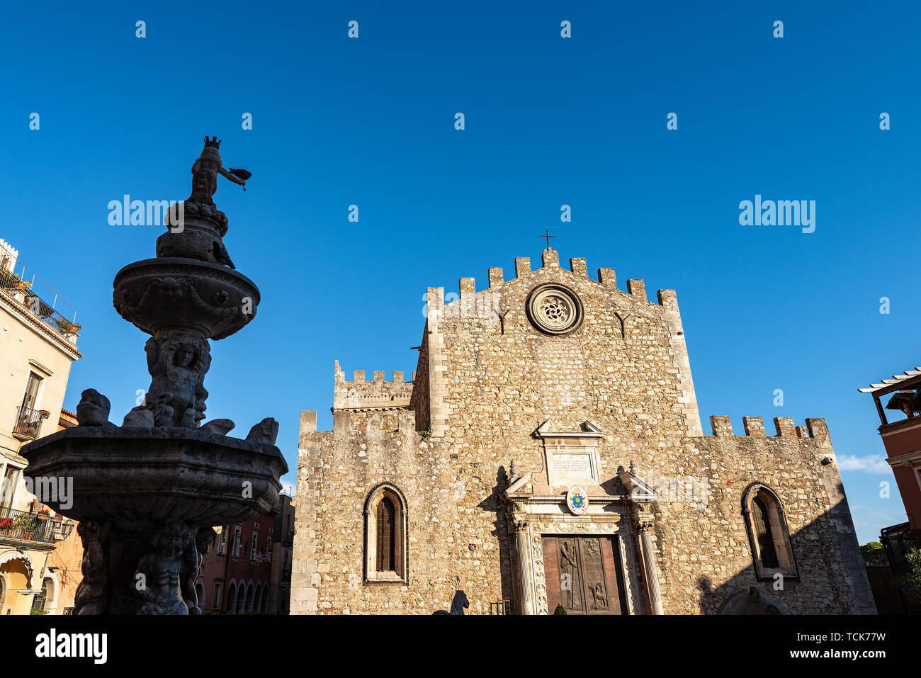 Cathedral square messina hi-res stock photography and images - Alamy