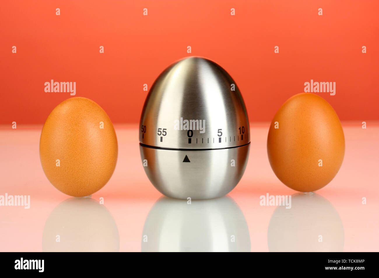 Silver egg timer hi-res stock photography and images - Alamy