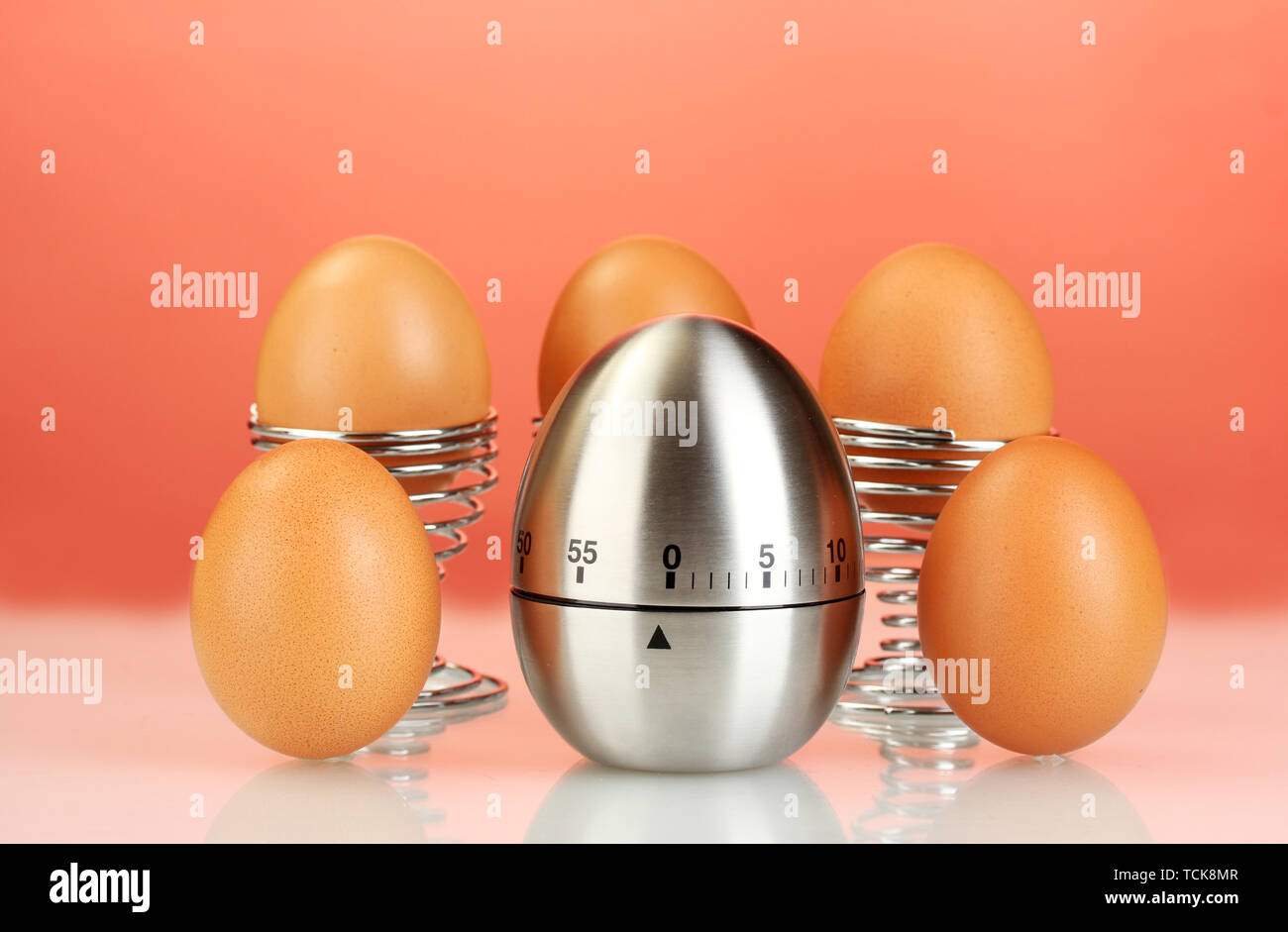 Silver egg timer hi-res stock photography and images - Alamy