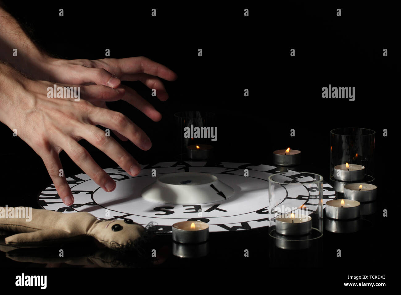 Seance candles hi-res stock photography and images - Alamy