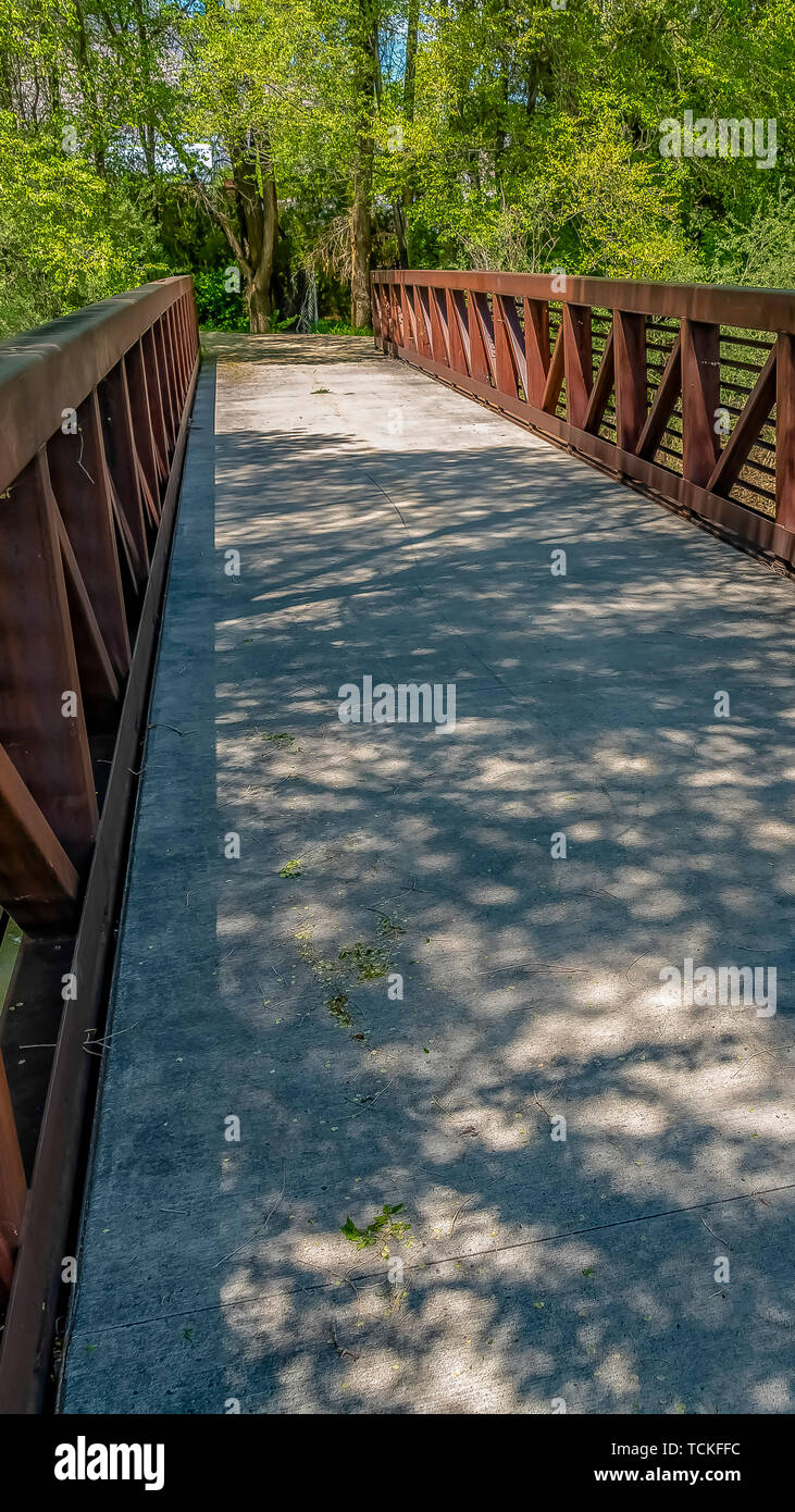 Panorama frame bridge brown hi-res stock photography and images - Alamy