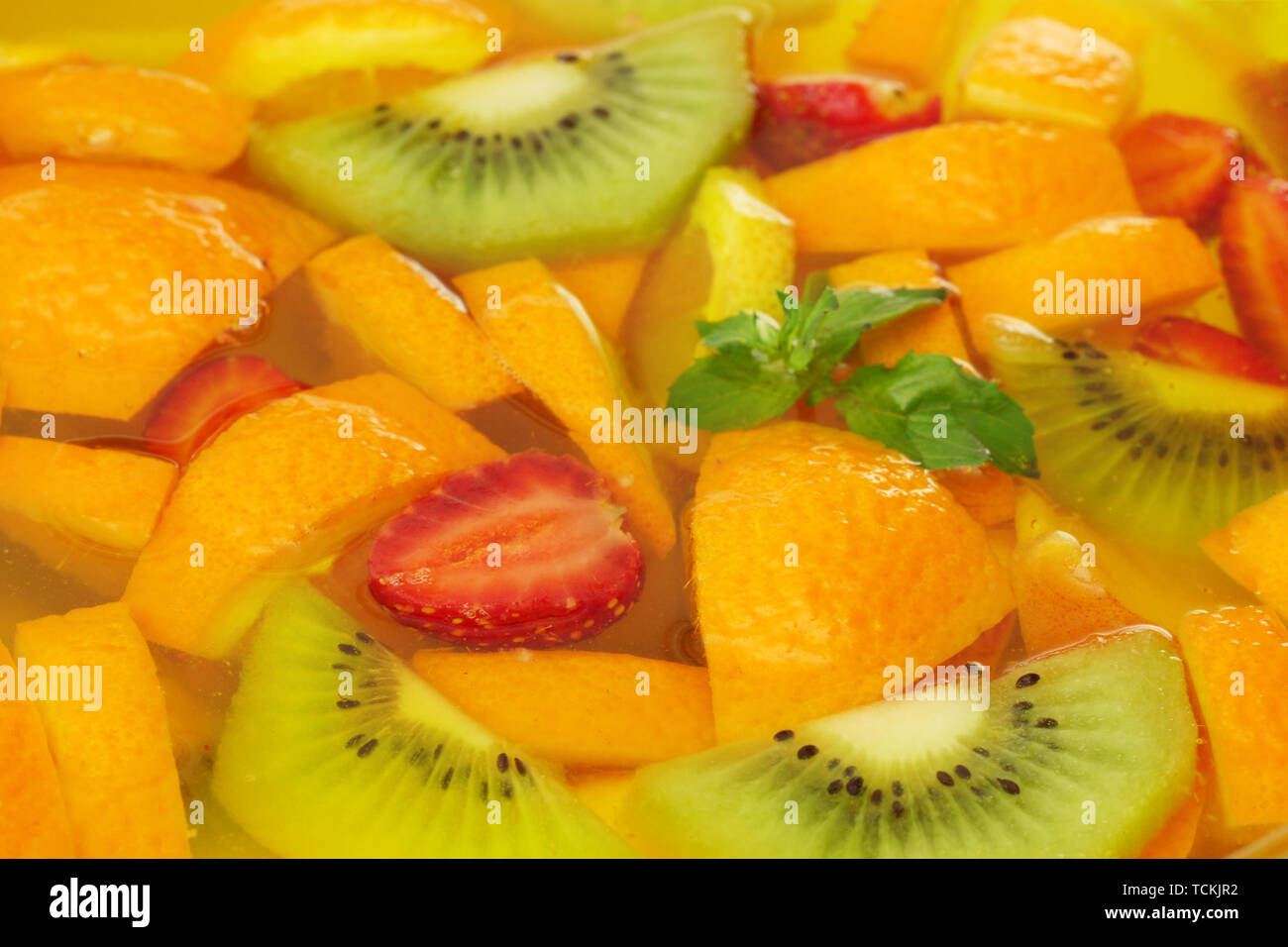 Peach party punch hi-res stock photography and images - Alamy