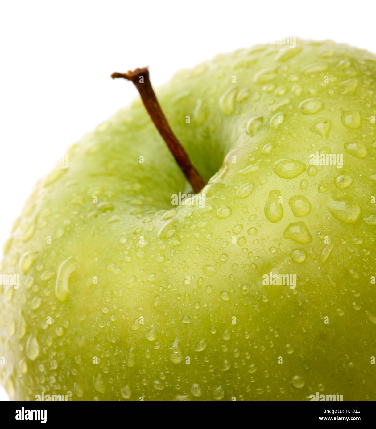 Ripe green apple isolated on white Stock Photo - Alamy