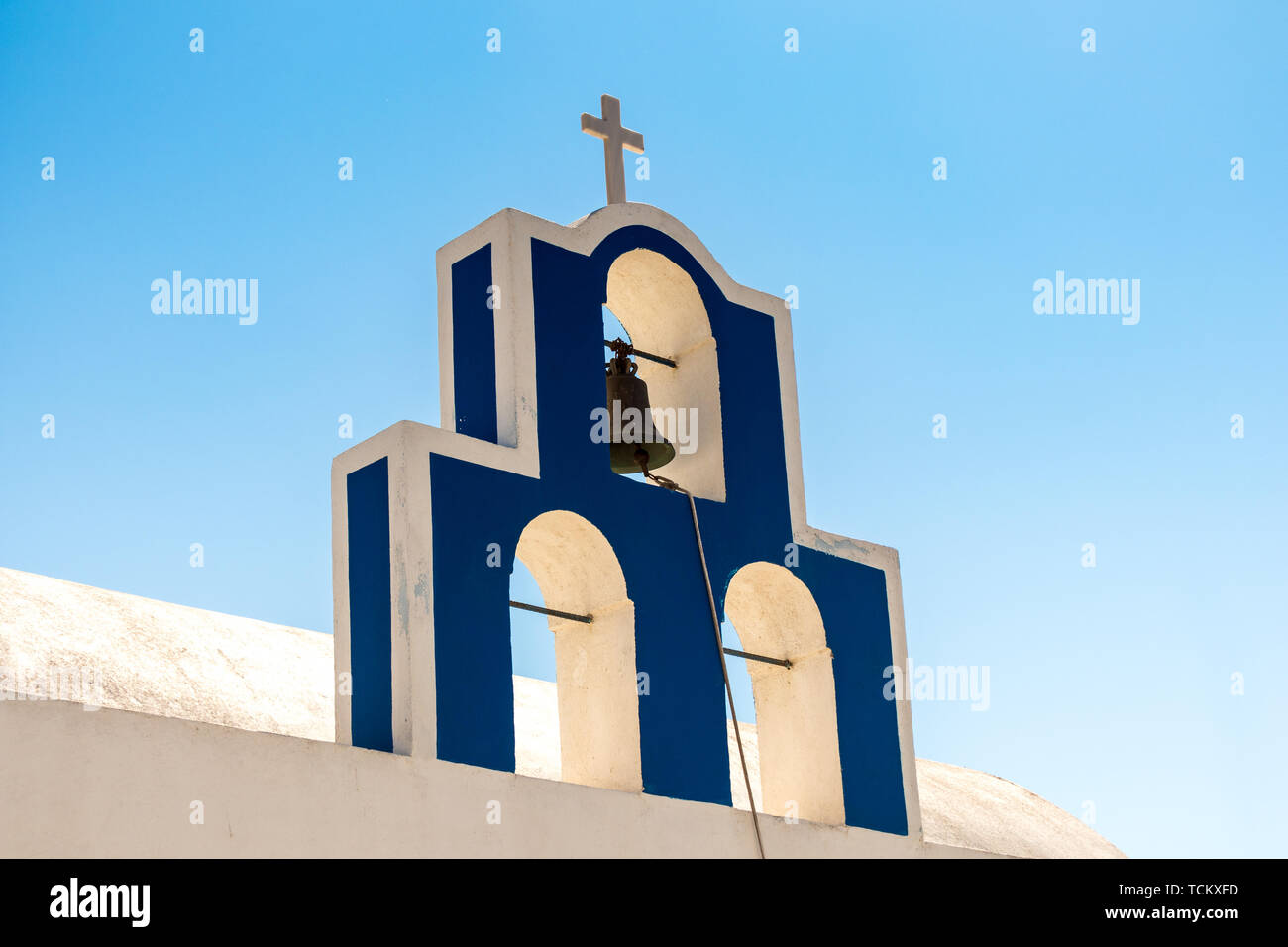 typical Santorini church in Greece in the Cyclades Stock Photo - Alamy