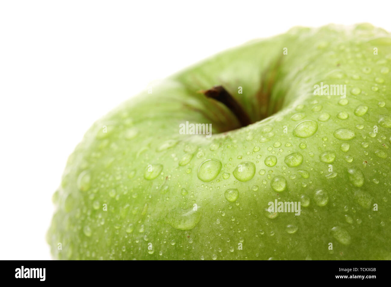 Ripe green apple isolated on white Stock Photo - Alamy