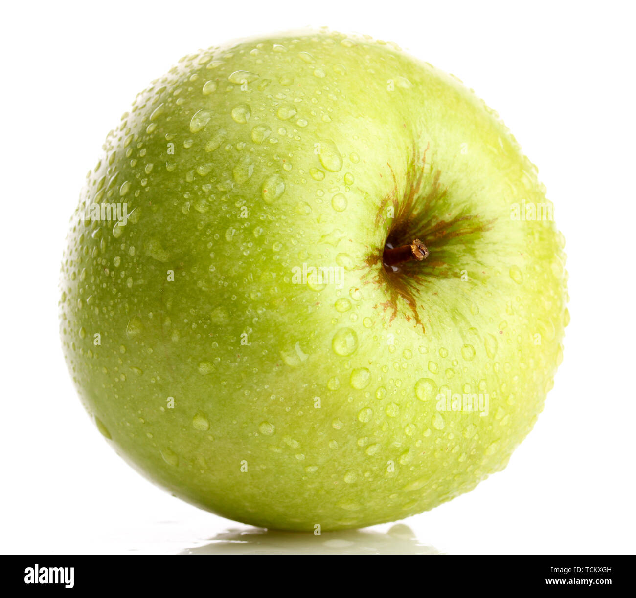 Ripe green apple isolated on white Stock Photo - Alamy