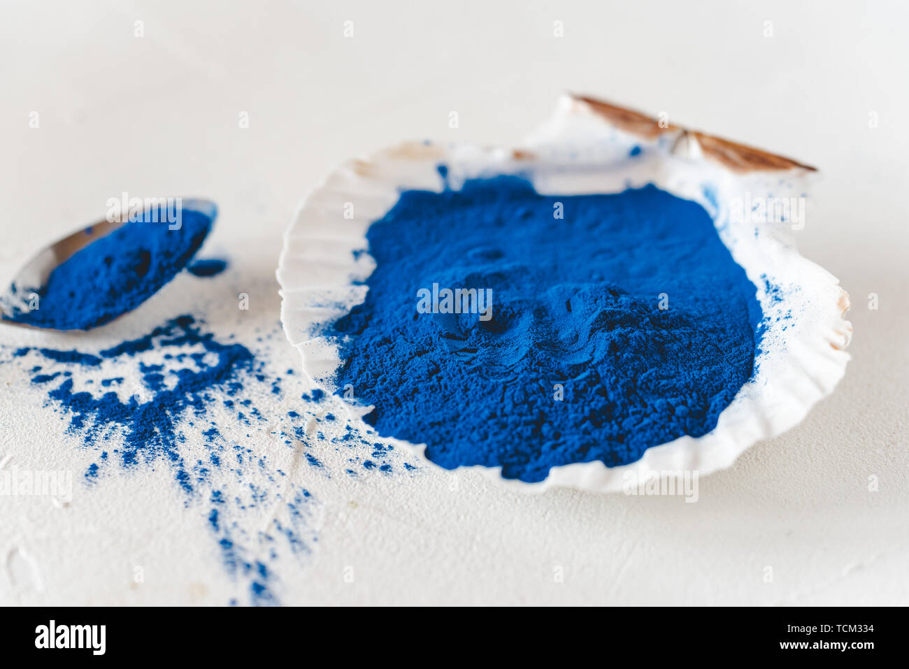 Blue Spirulina algae powder, healthy dietary supplement Stock Photo - Alamy