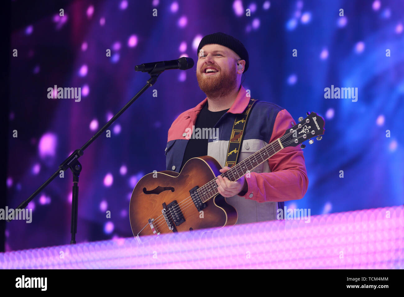 Summer walker concert hi-res stock photography and images - Alamy