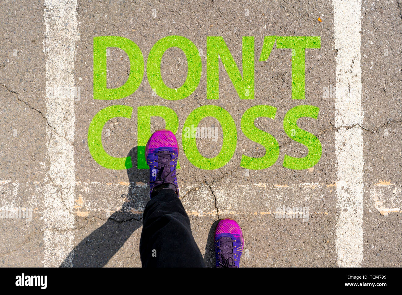 Dont cross the line hi-res stock photography and images - Alamy