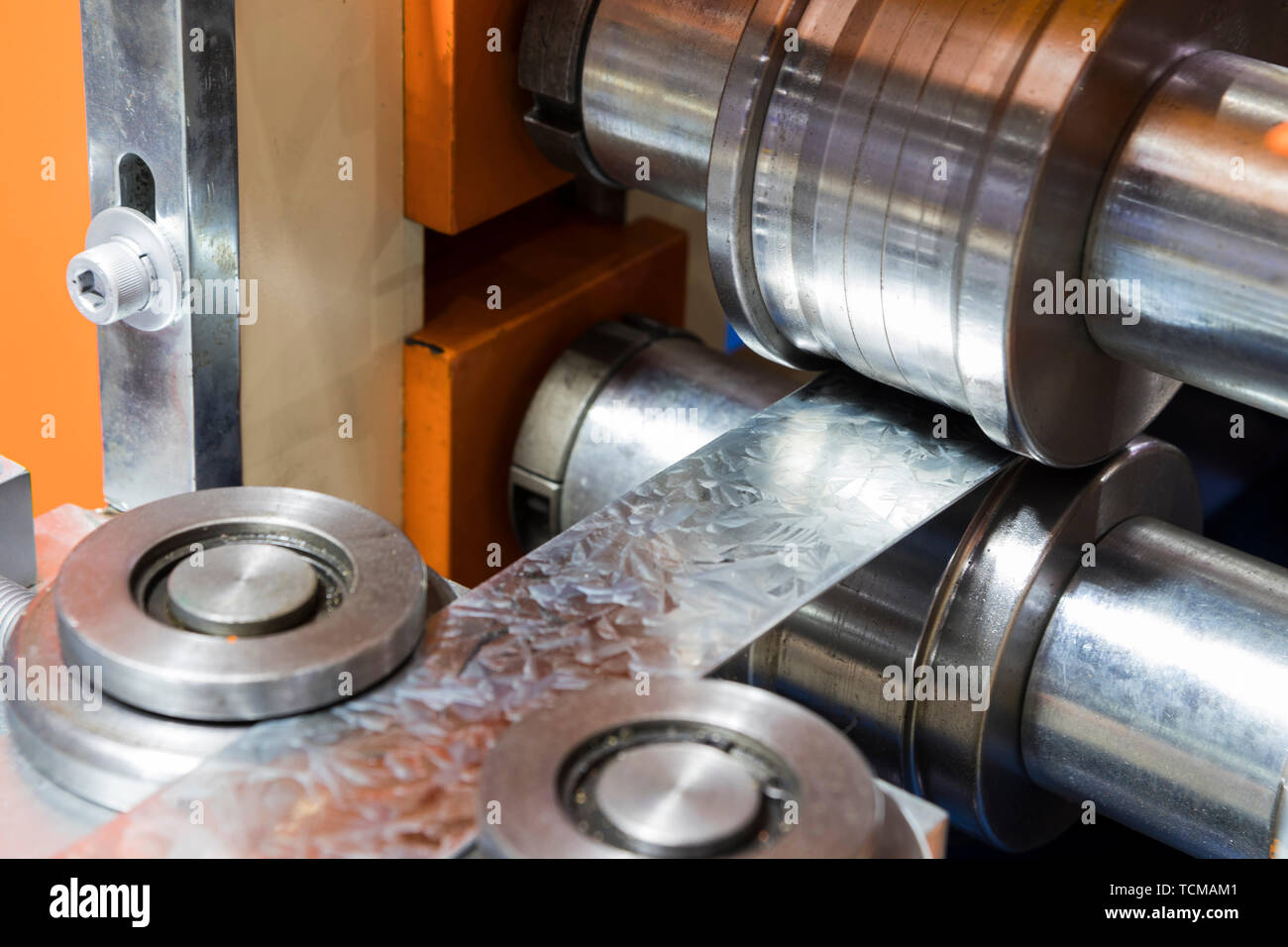 stainless bar sheet in cold roll process ; focus as machined cast roll ...
