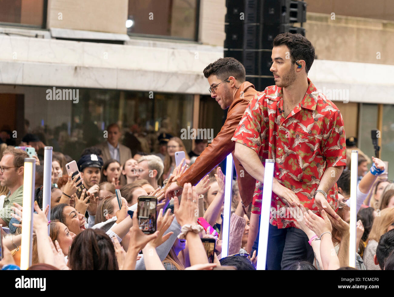 Jonas Brothers Fans High Resolution Stock Photography and Images - Alamy