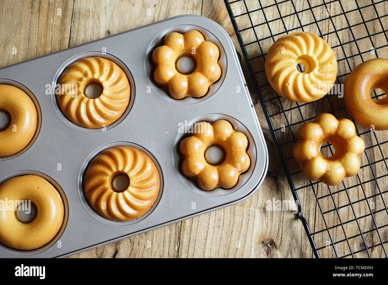 Cakes biscuits donuts hi-res stock photography and images - Alamy