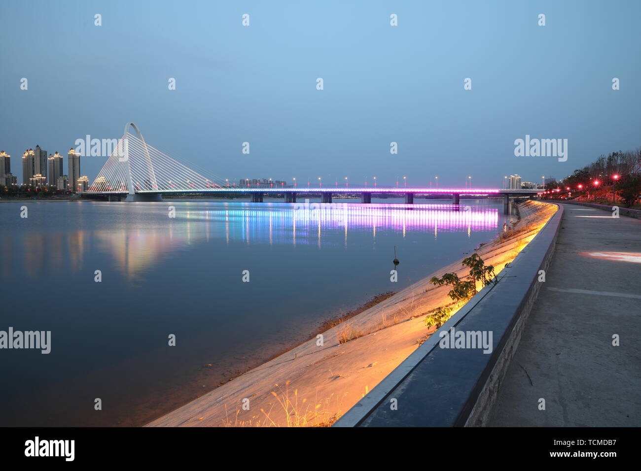 Bahe Rainbow Bridge, Xi'an, Shaanxi Stock Photo - Alamy