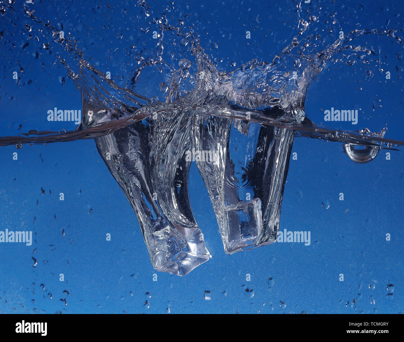 Cube tap hi-res stock photography and images - Alamy