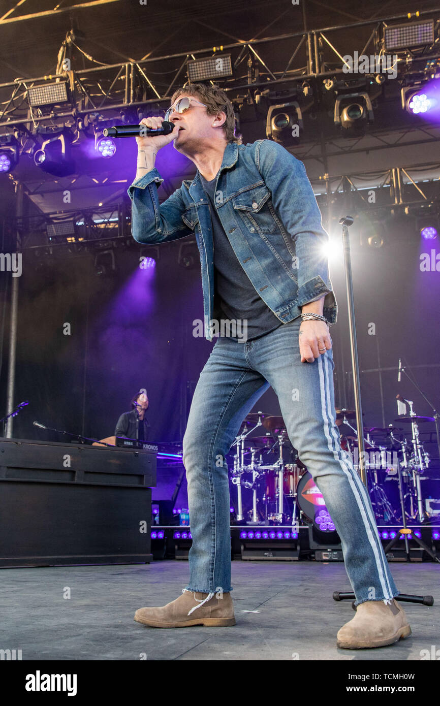 Rob thomas hi-res stock photography and images - Alamy