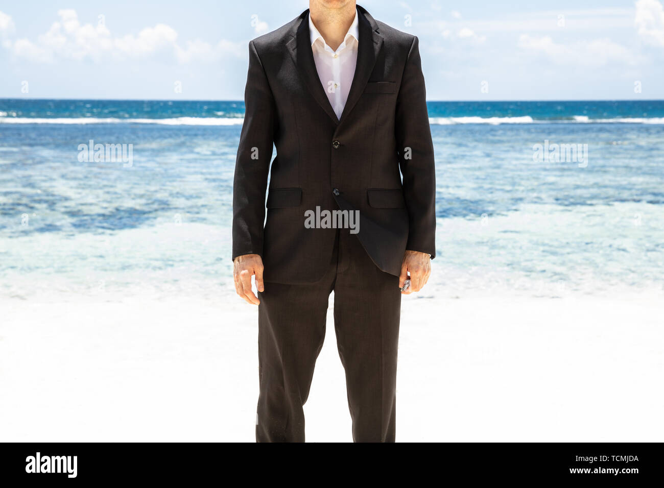 Man standing seaside hi-res stock photography and images - Alamy