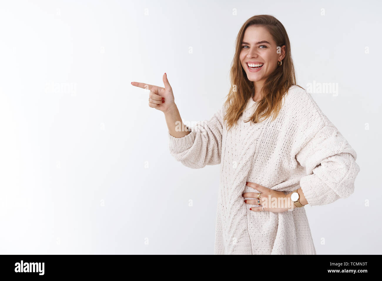 Woman turning sideways hi-res stock photography and images - Alamy