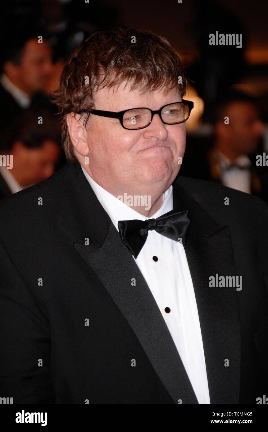 Cannes film festival sicko screening hi-res stock photography and ...