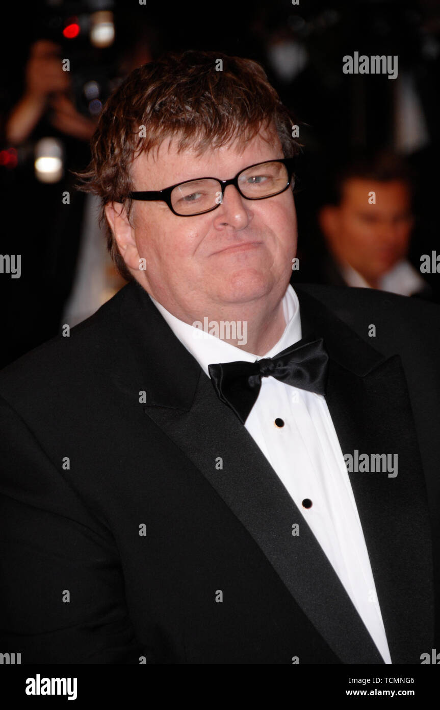Sicko Michael Moore High Resolution Stock Photography and Images - Alamy