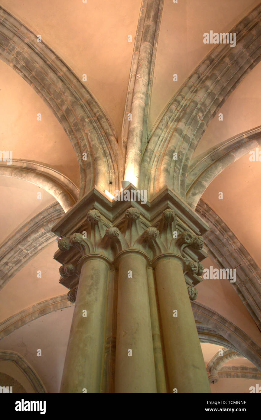 Burgundian architecture hi-res stock photography and images - Alamy