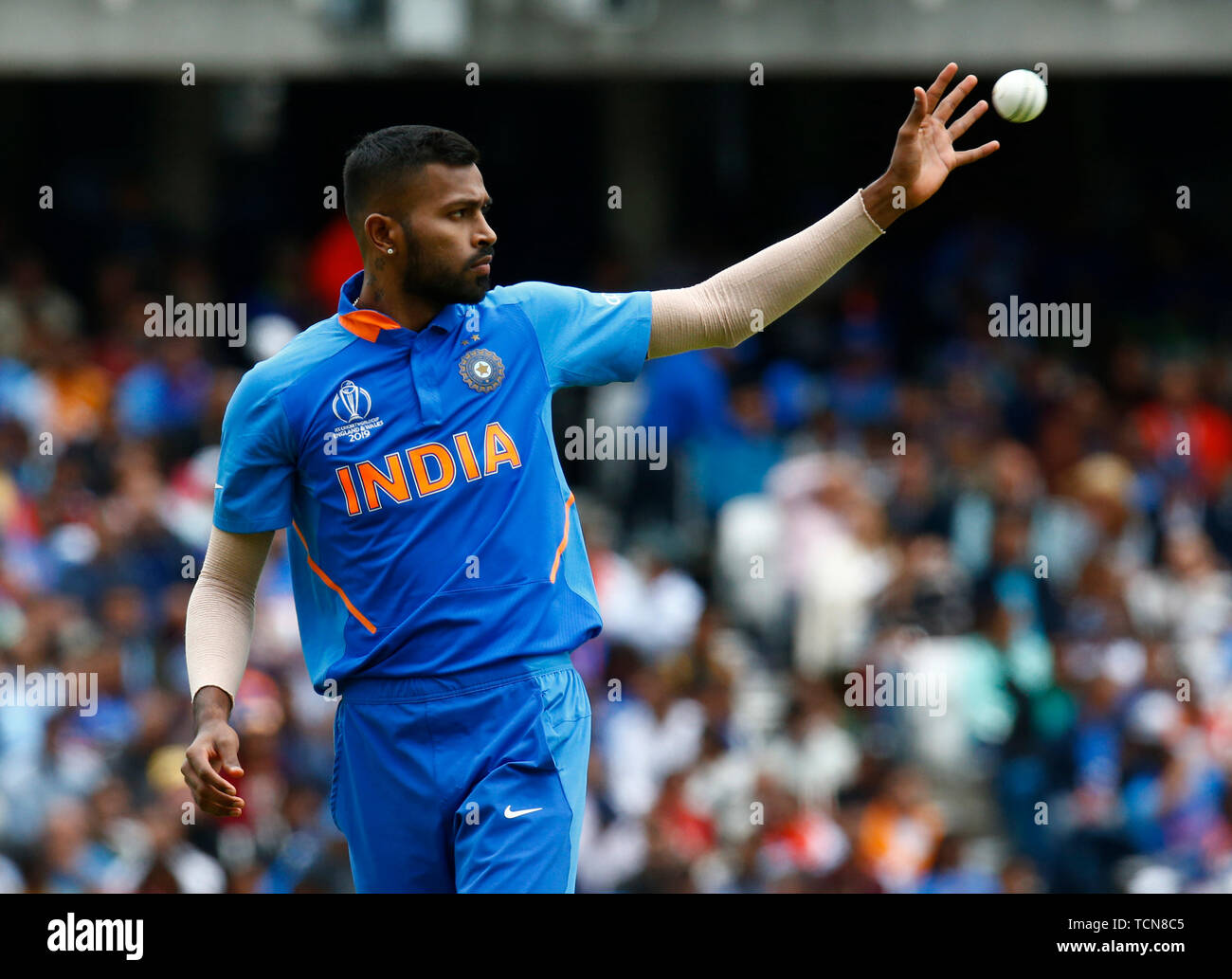Hardik pandya hi-res stock photography and images - Alamy