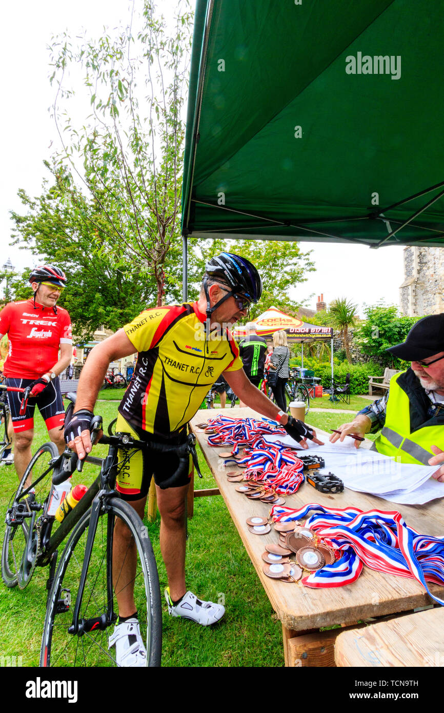 Ticking names off hi-res stock photography and images - Alamy