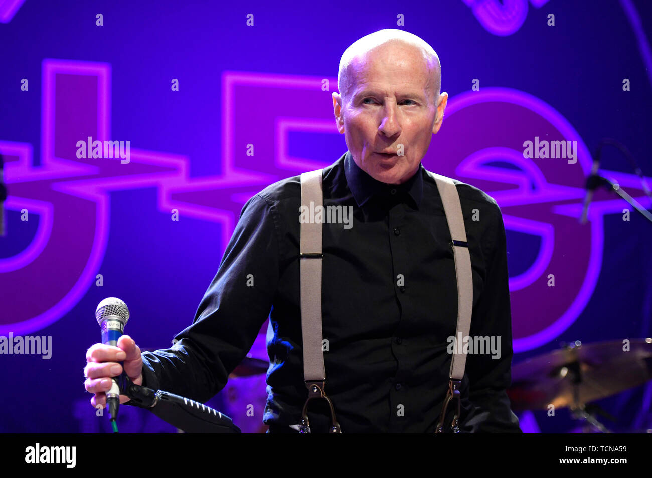 Ufo singer hi-res stock photography and images - Alamy