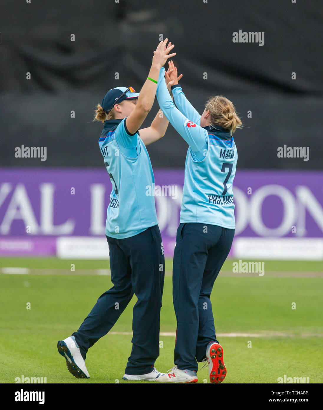 Laura marsh cricket hi-res stock photography and images - Alamy