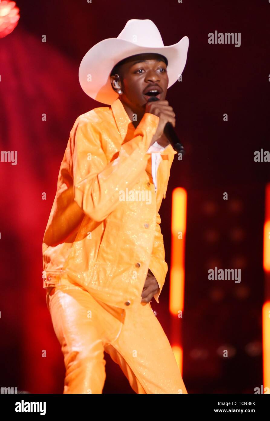 Lil nas x live hi-res stock photography and images - Alamy