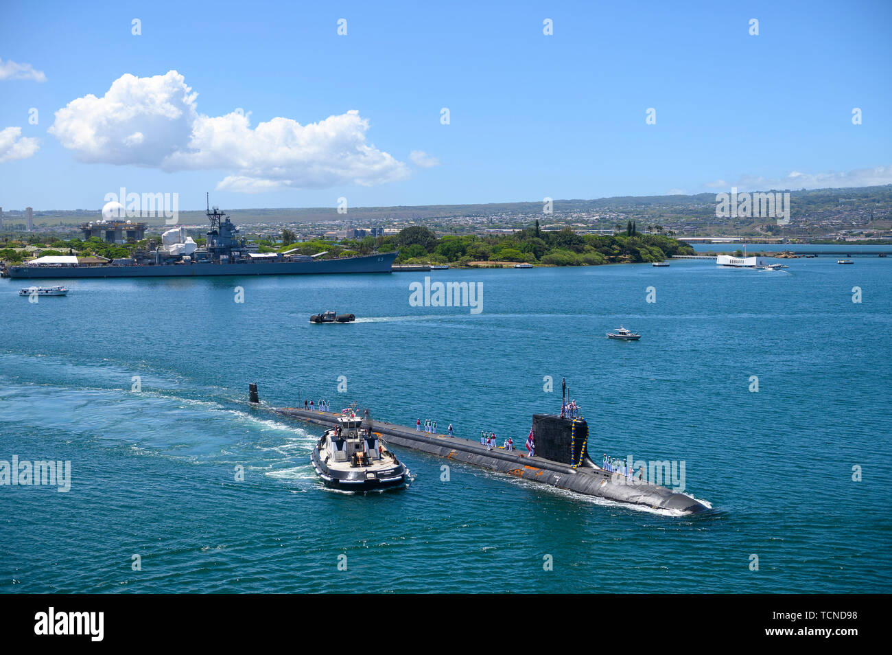 190606-N-SF508-0090 JOINT BASE PEARL HARBOR-HICKAM, Hawaii (June 6 ...