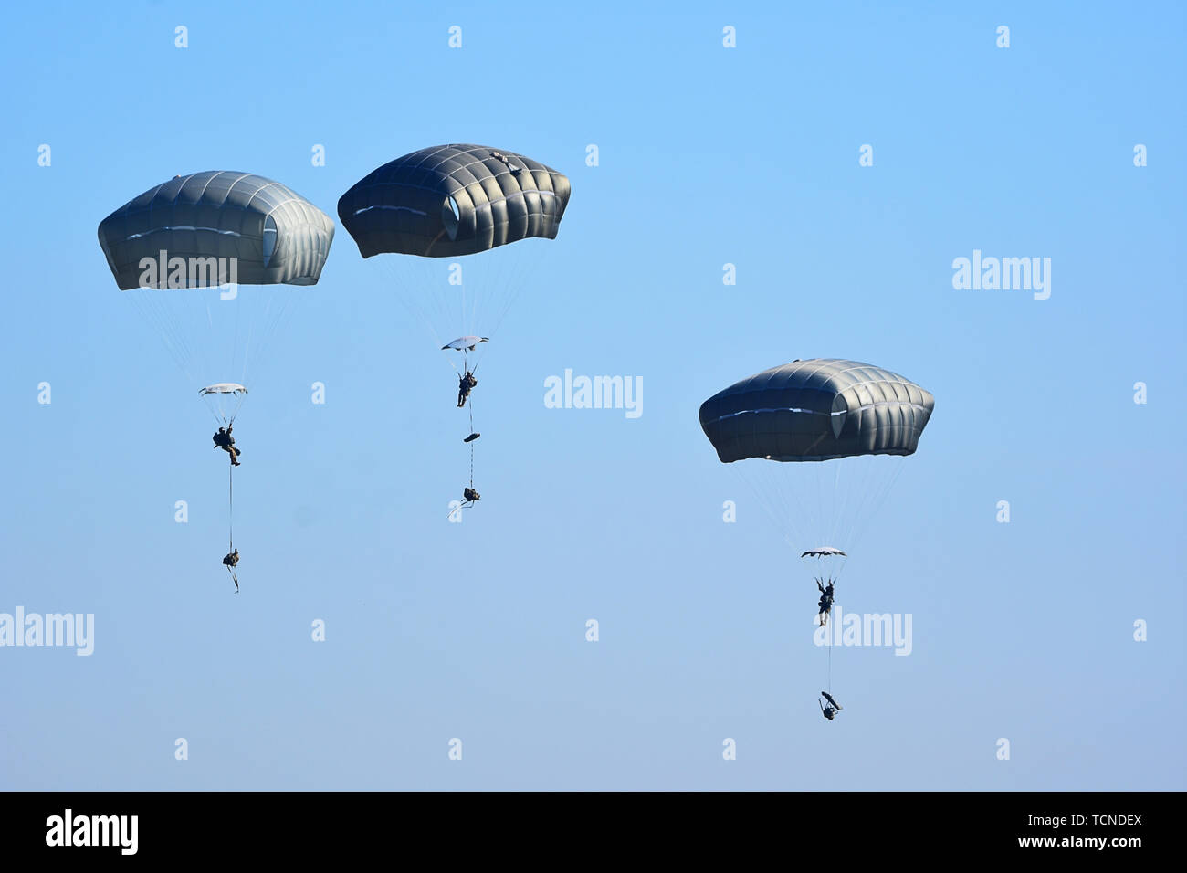 U.S. Army paratroopers assigned to 1st Battalion, 503rd Infantry ...