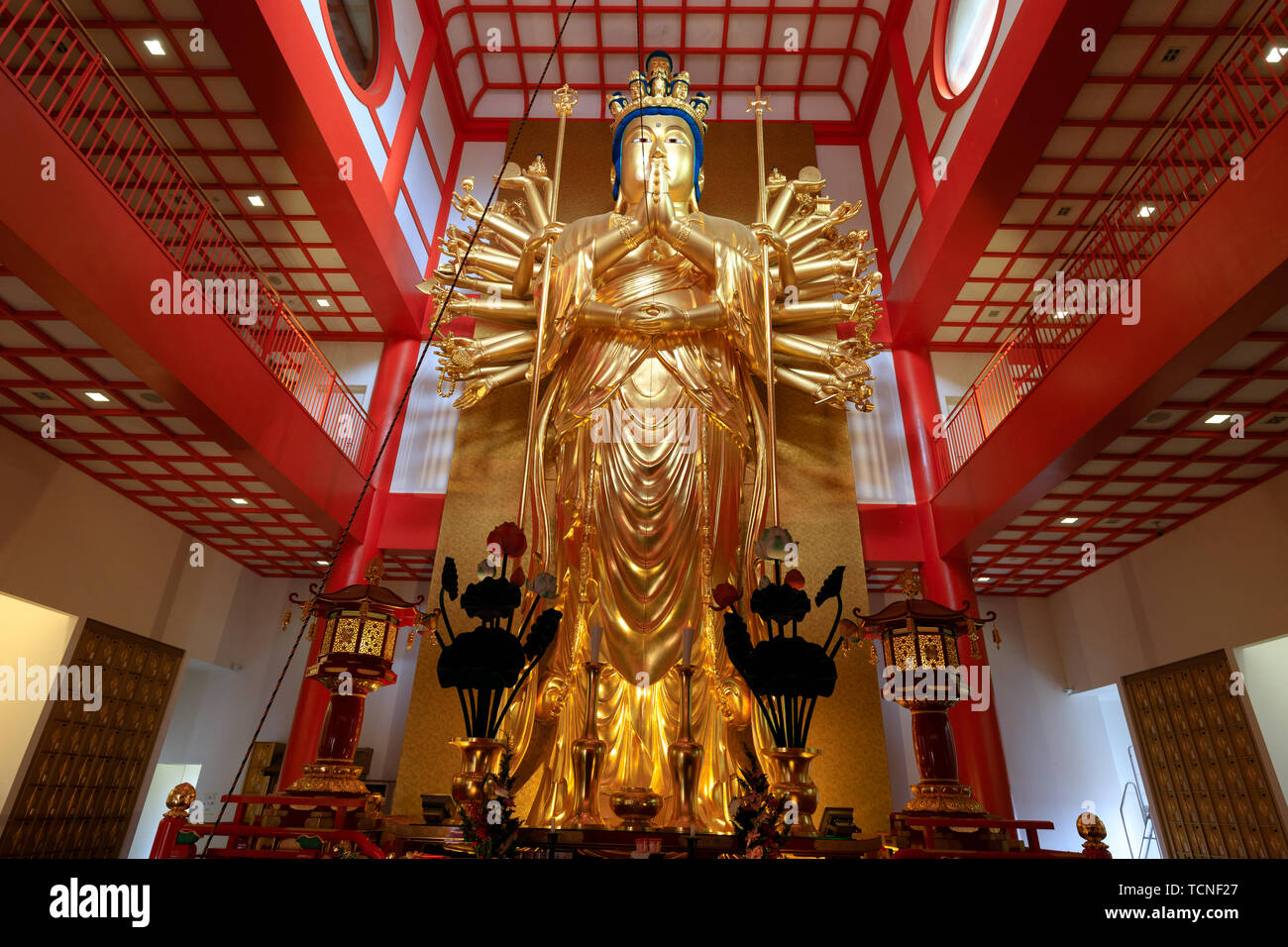 12 meter tall gilded statue of the Thousand-armed Kannon at Kimiidera ...