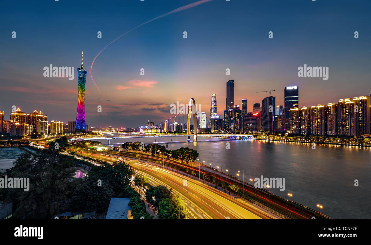 Night view of the Pearl River in Guangzhou Stock Photo - Alamy