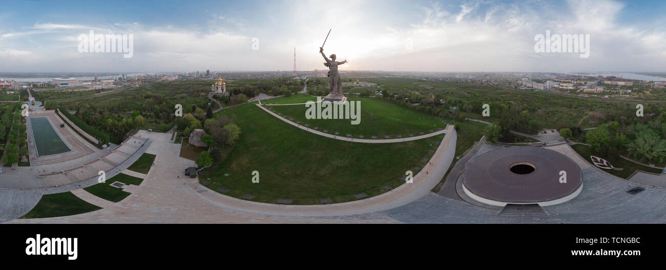 Volgograd, russia statue motherland hi-res stock photography and images ...