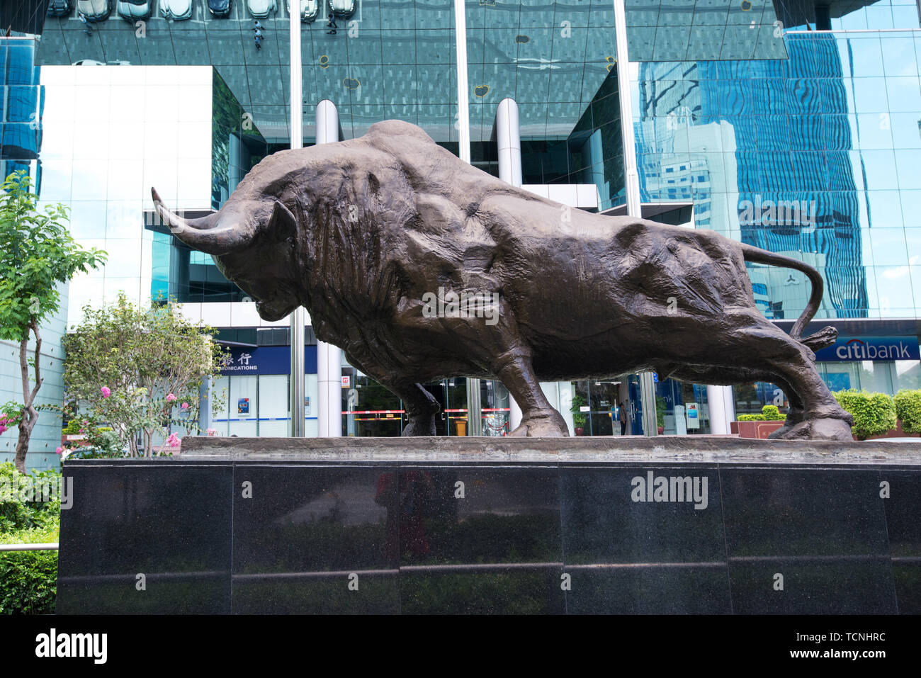 shenzhen stock market building and bull sculpture Stock Photo - Alamy
