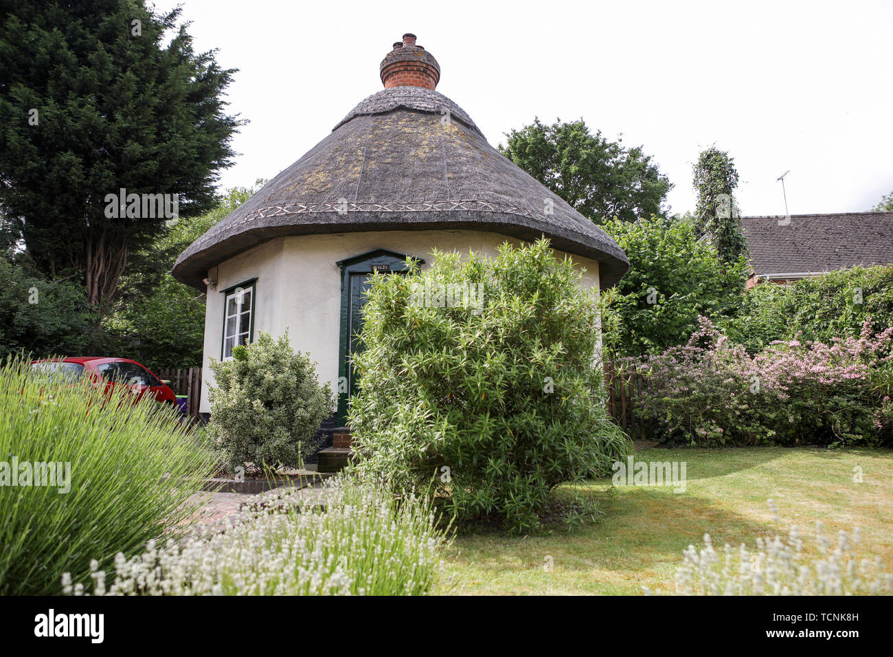 Crown Hill, Rayleigh, UK. 9th June, 2019. The Dutch Cottage is an ...