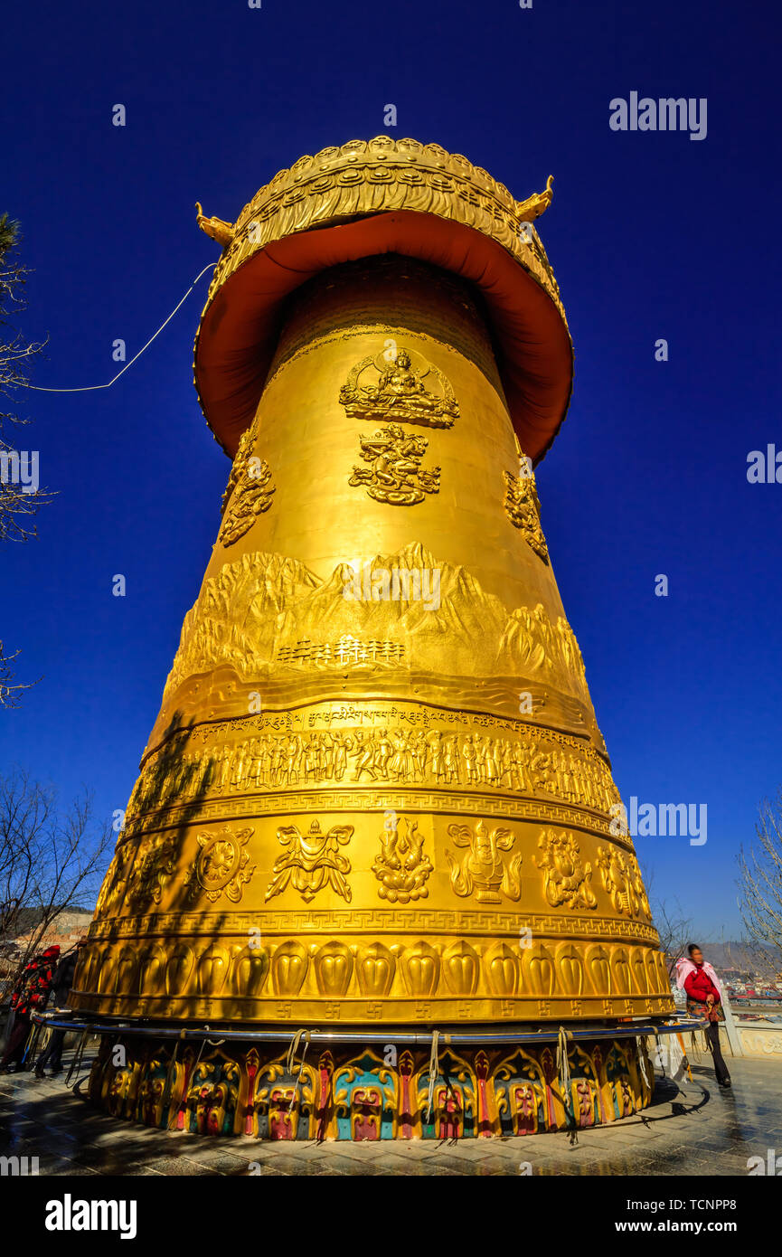 Dukezong temple hi-res stock photography and images - Alamy
