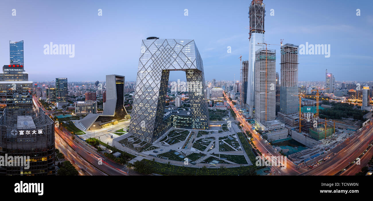 Bustling structure hi-res stock photography and images - Alamy