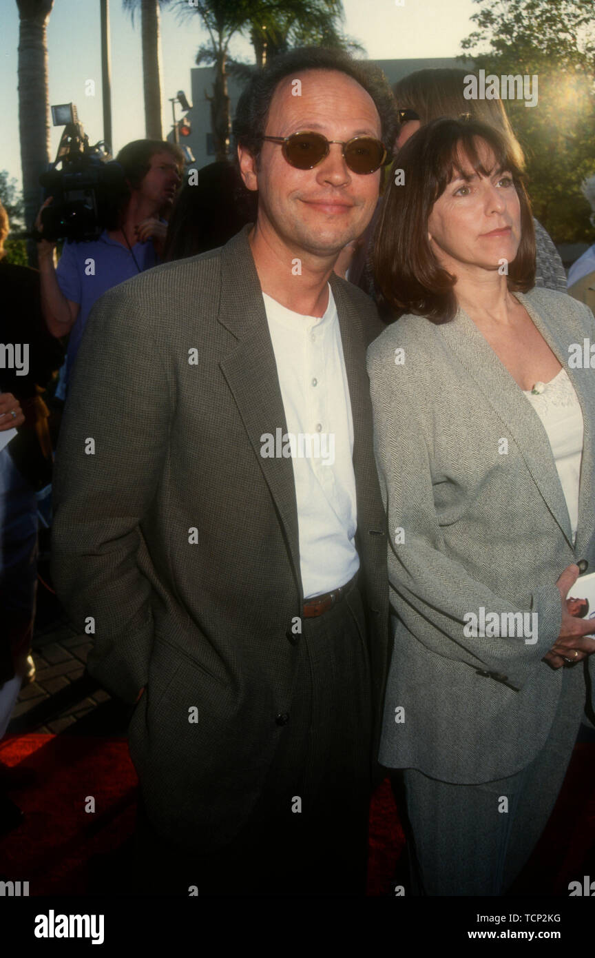 Hollywood, California, USA 23rd June 1994 Actor Billy Crystal and wife ...