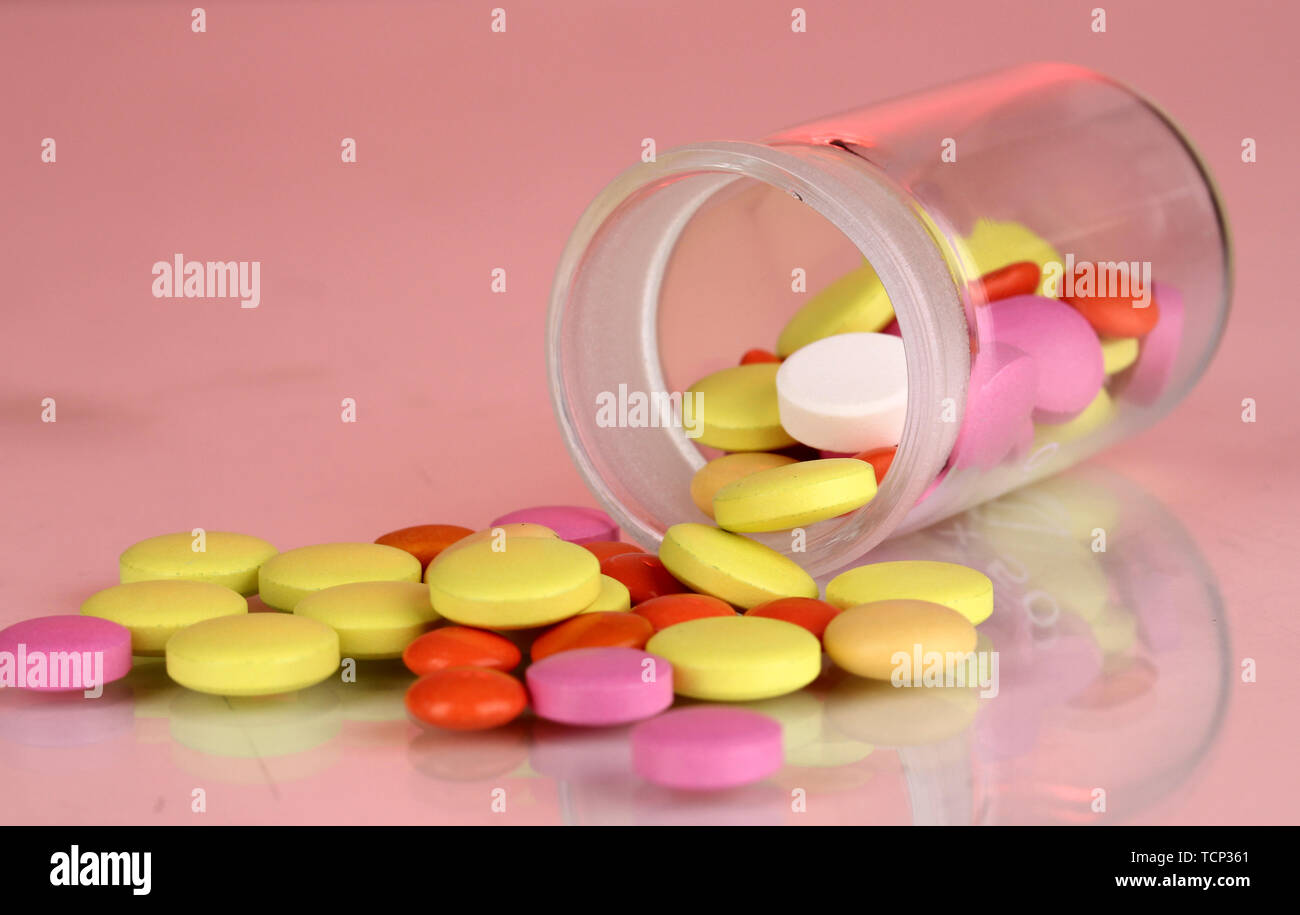 Receptacle of tablets hi-res stock photography and images - Alamy