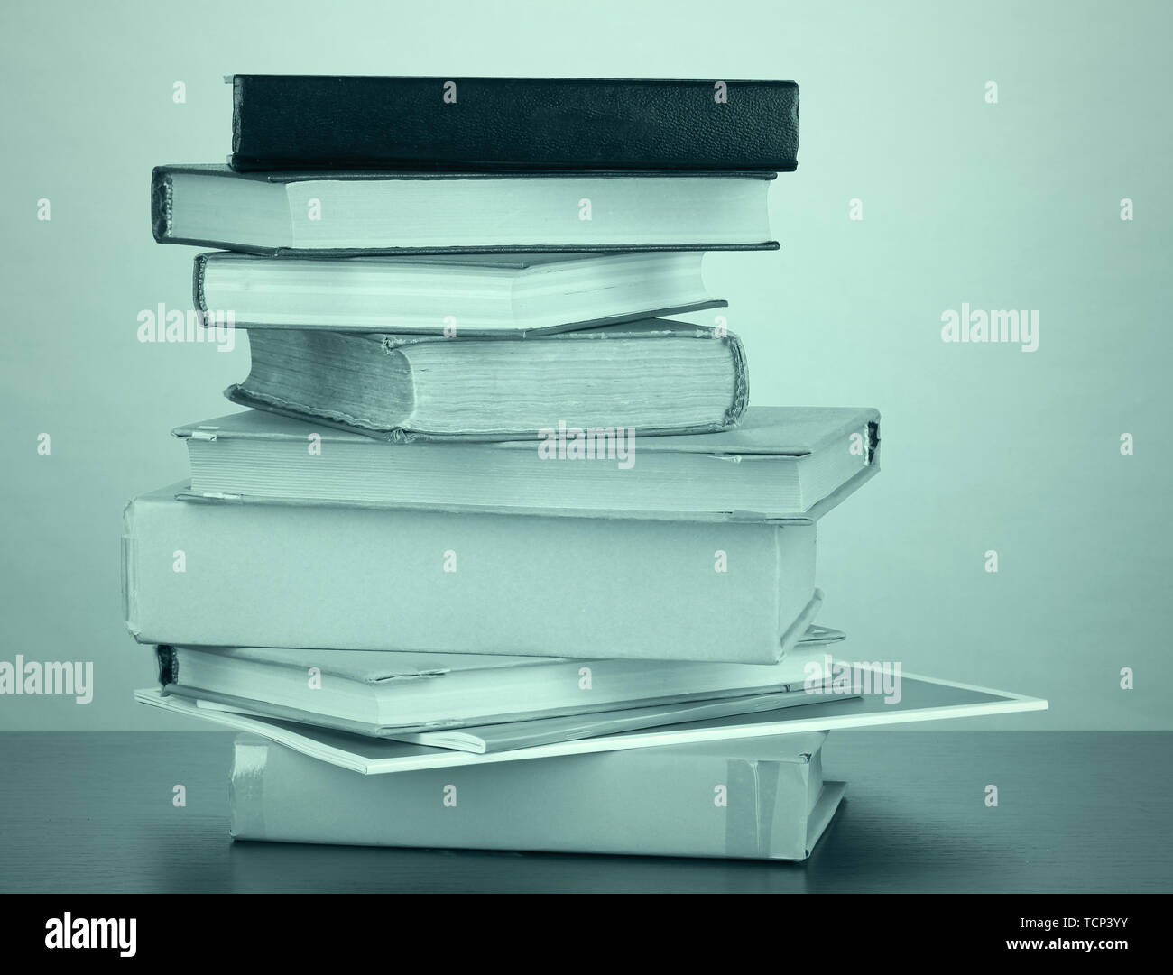 Magazine section library hi-res stock photography and images - Alamy