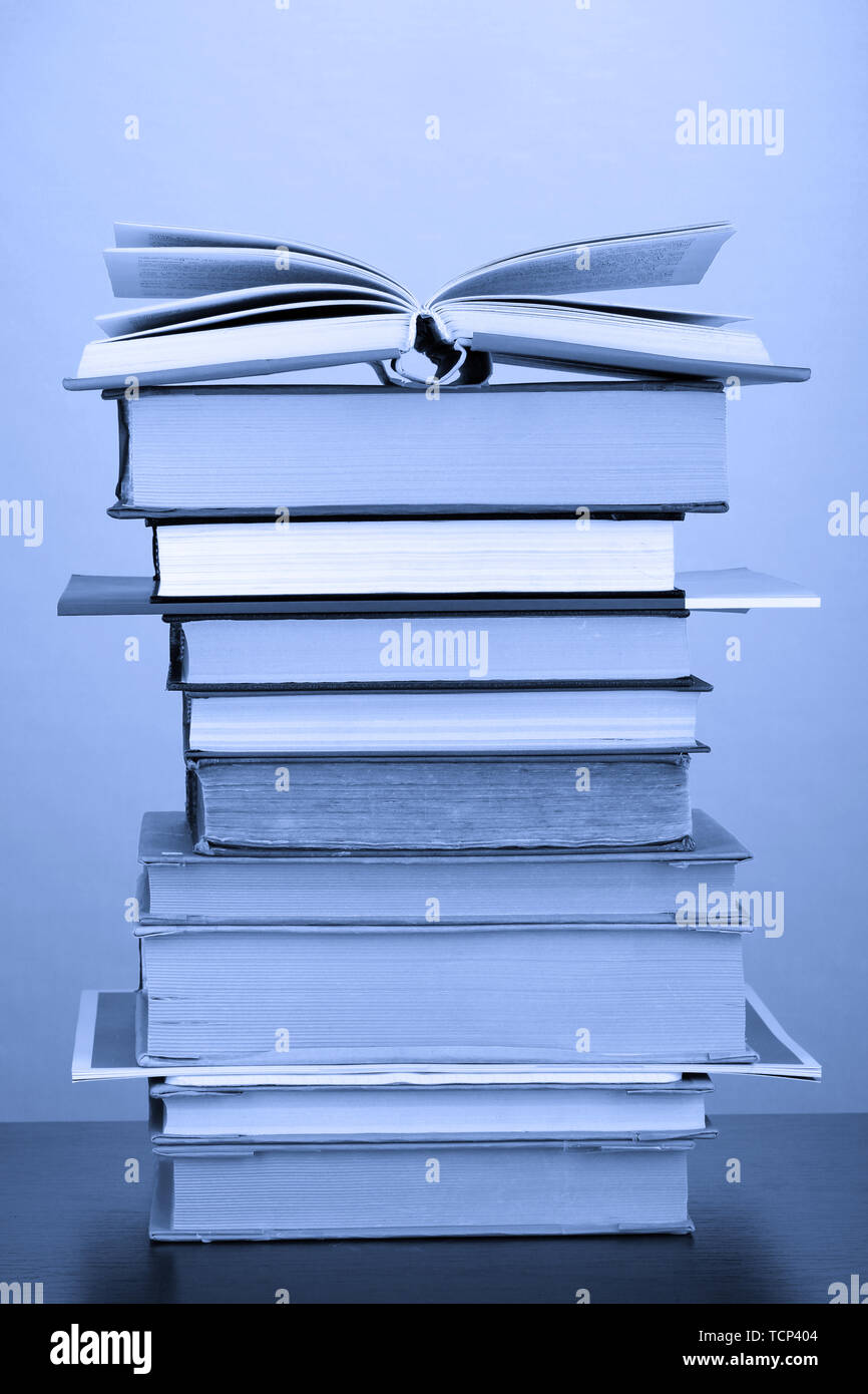 History books section hi-res stock photography and images - Alamy