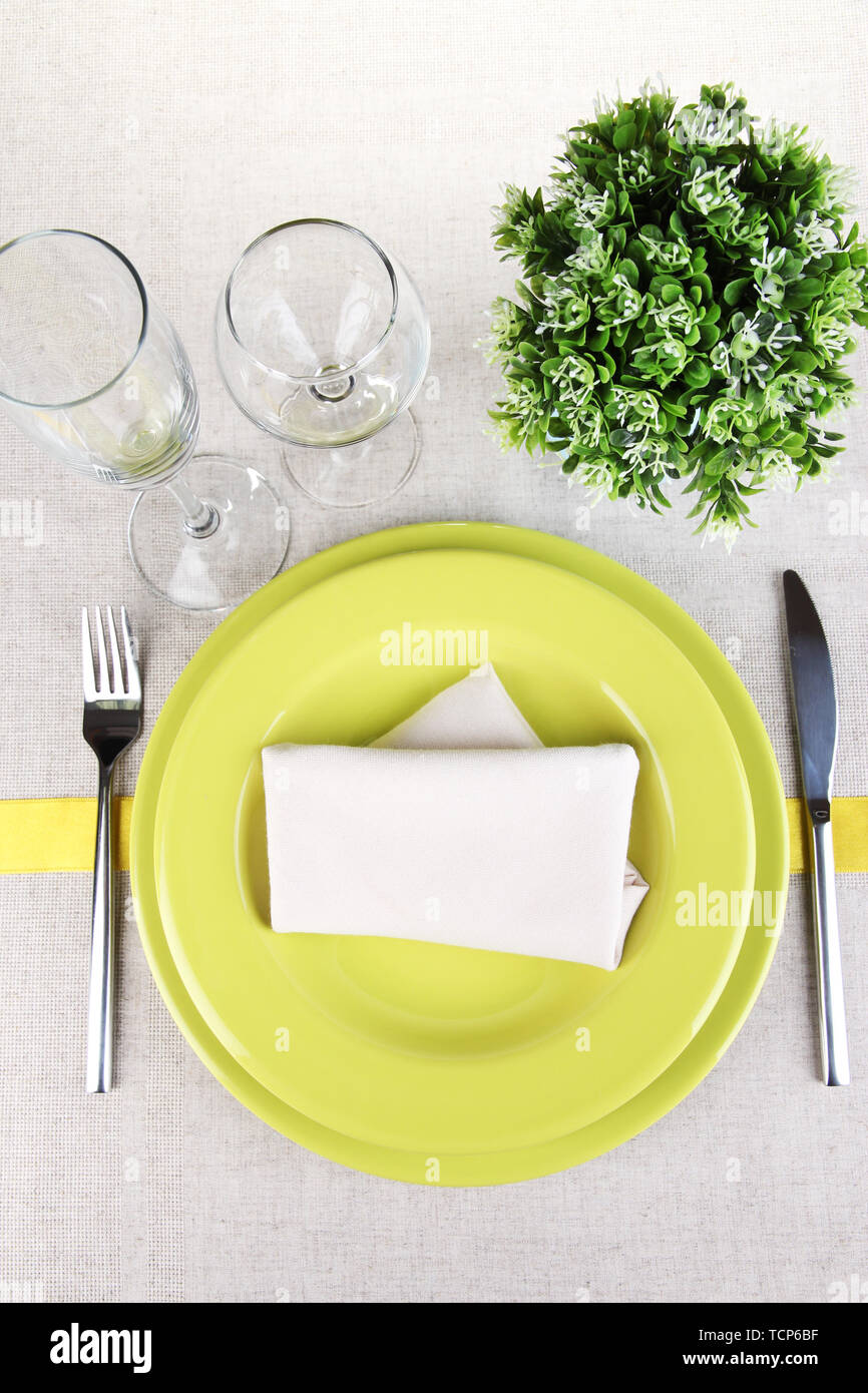 Table setting festive table Stock Photo - Alamy